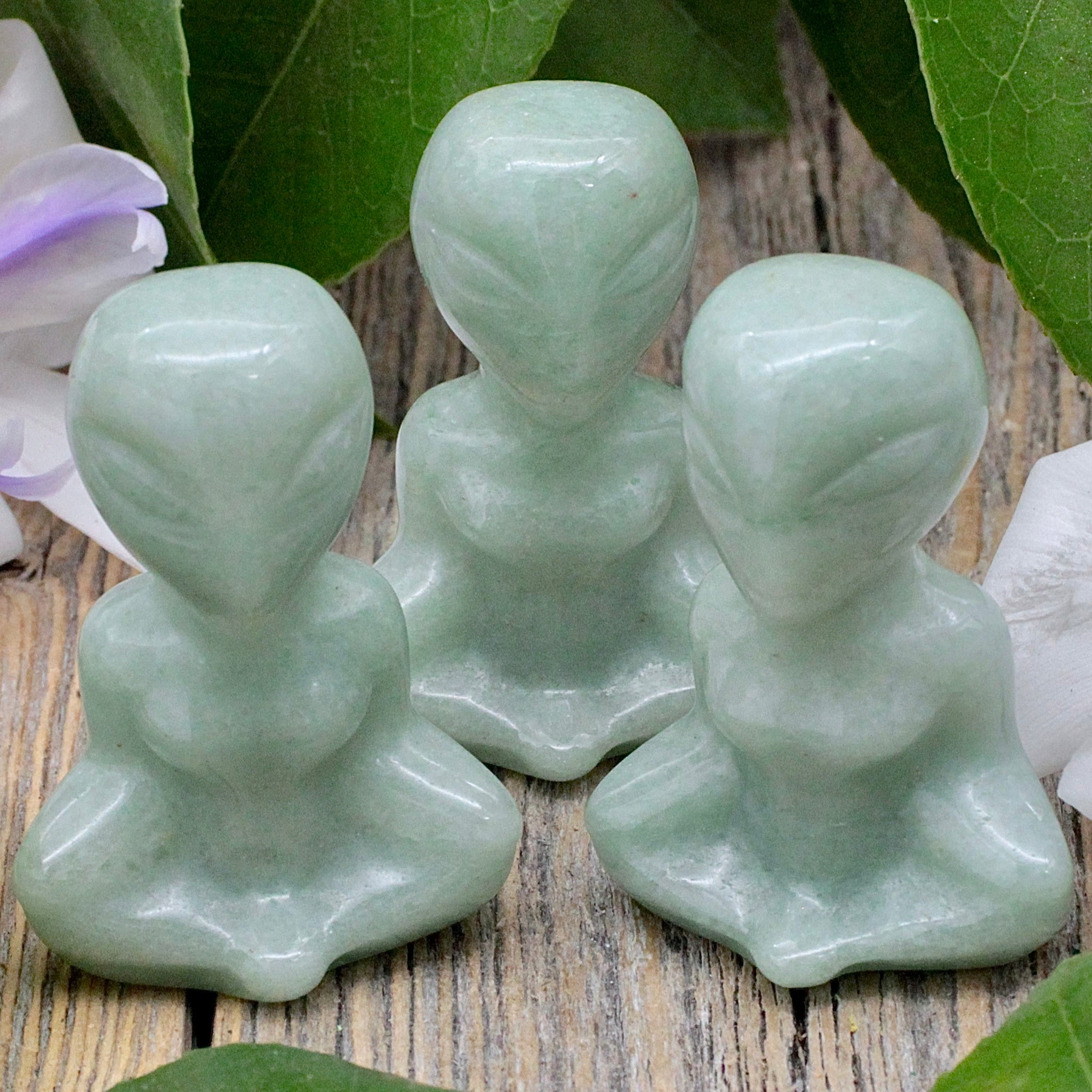 Green Aventurine Yoga Alien – RockMama.com