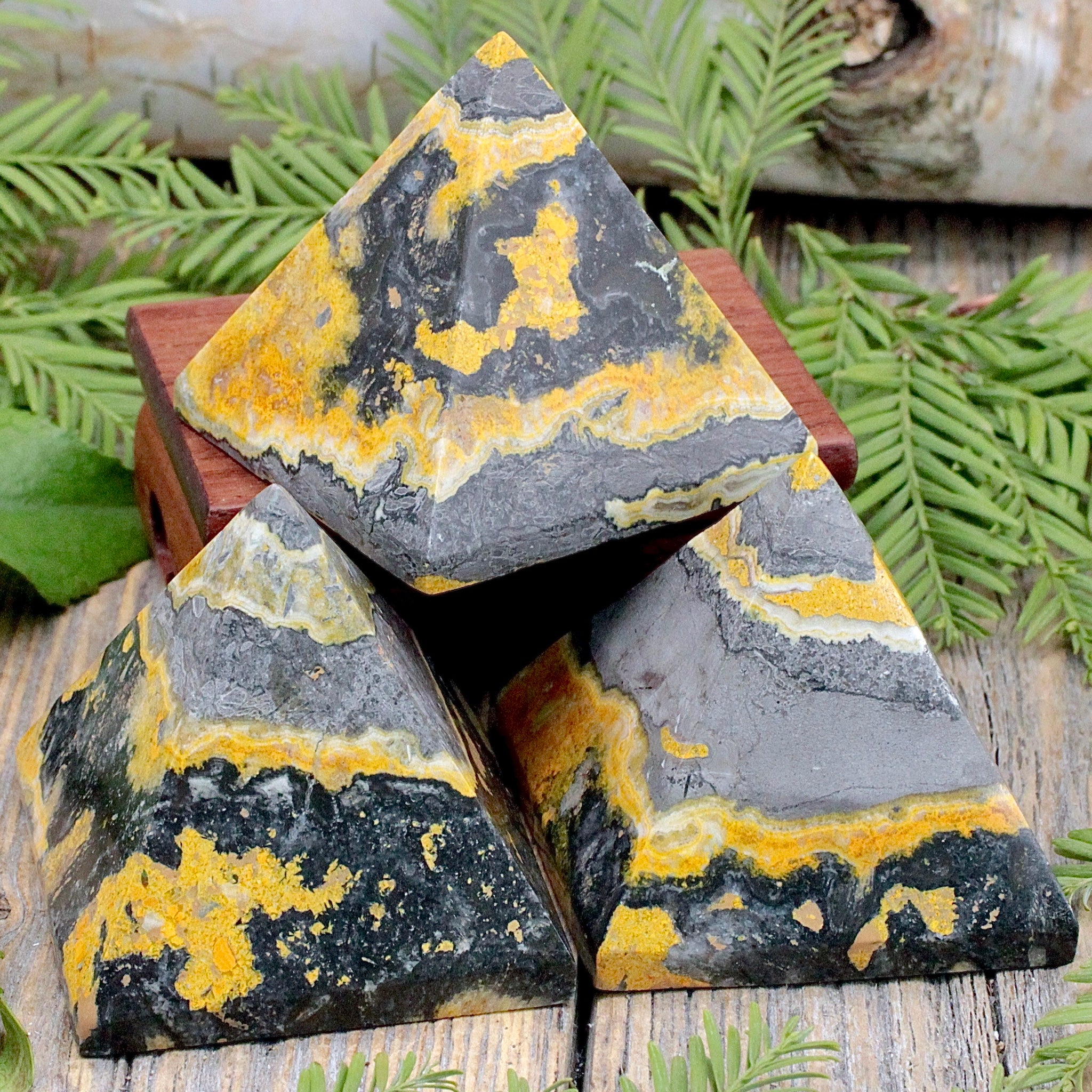 Bumblebee Jasper Pyramid – RockMama.com
