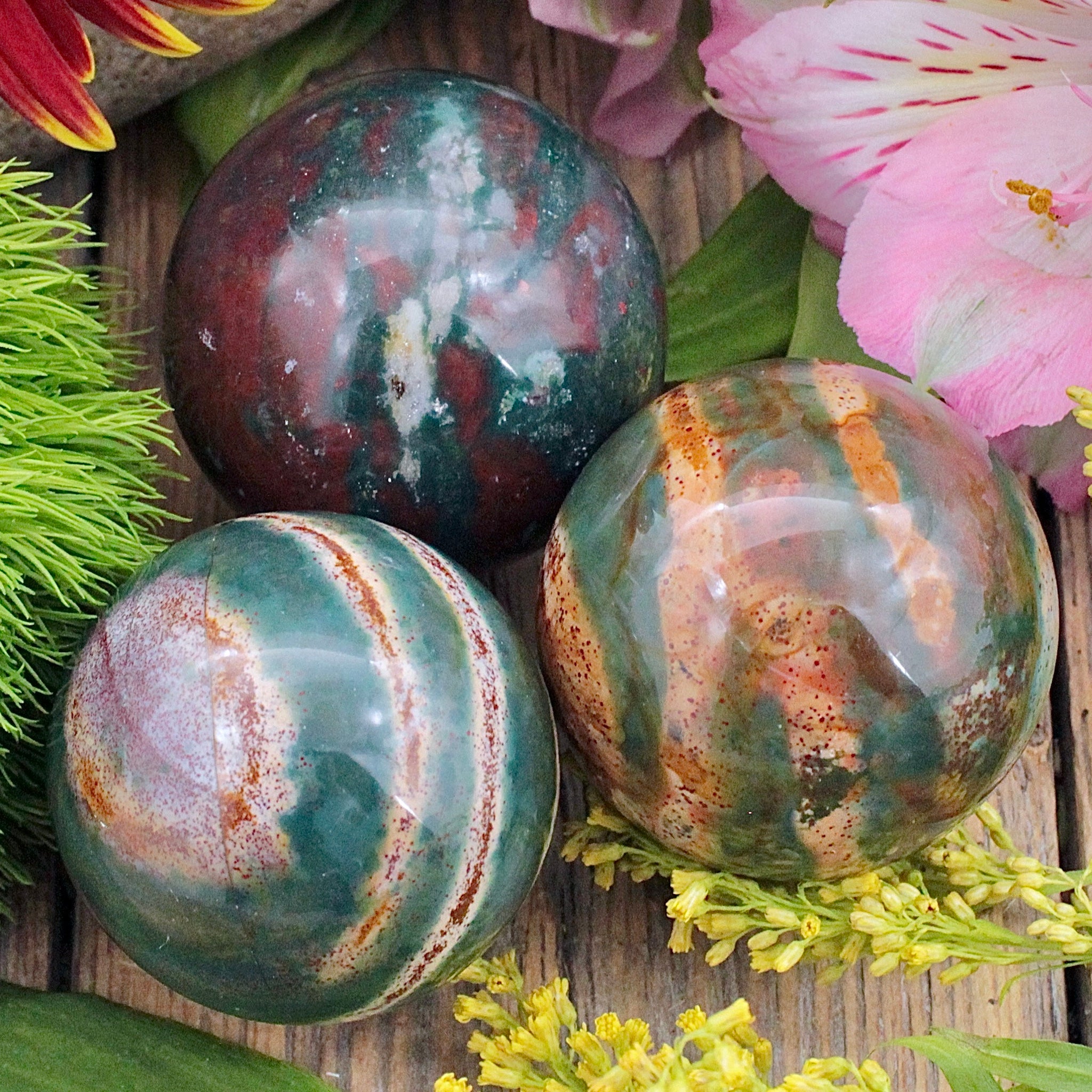 Banded Bloodstone Sphere – RockMama.com